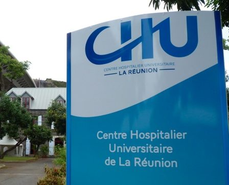 Le Pr. Pierre Cattan en mission de formation au CHU de La Réunion ...